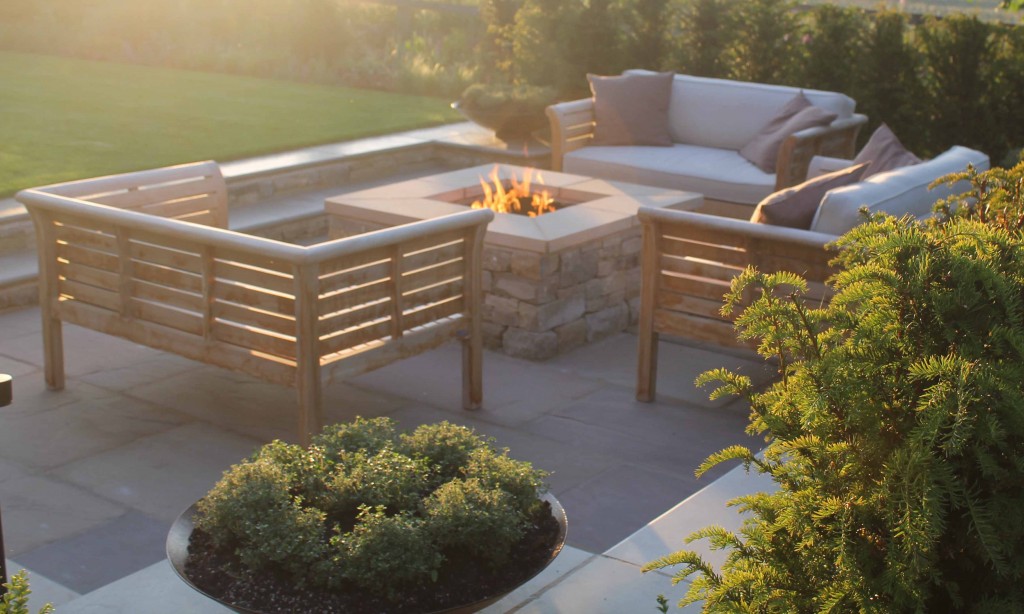 Country classic seating area with fire pit | Inspired Gardens